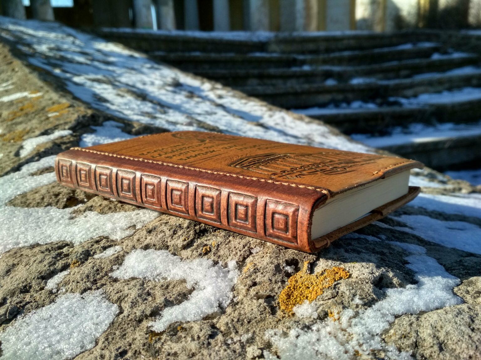 Кожаная обложка на книгу Сенека - Кожевенная Мастерская GLAD